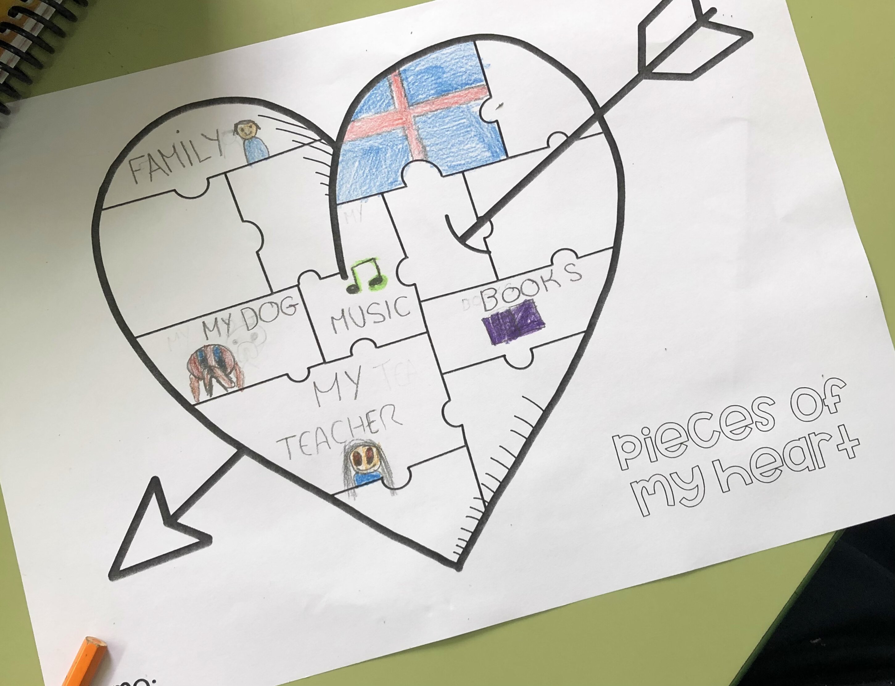 Profes Papel Tijera Valentine's Day: Pieces of my heart